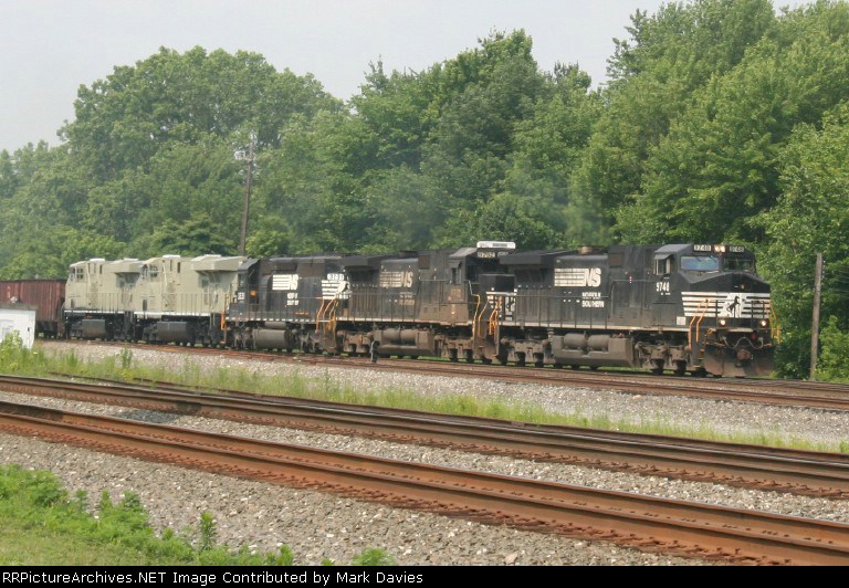 NS 9748 + NS 8762 + NS 3231 + NS 7580 + NS 7581